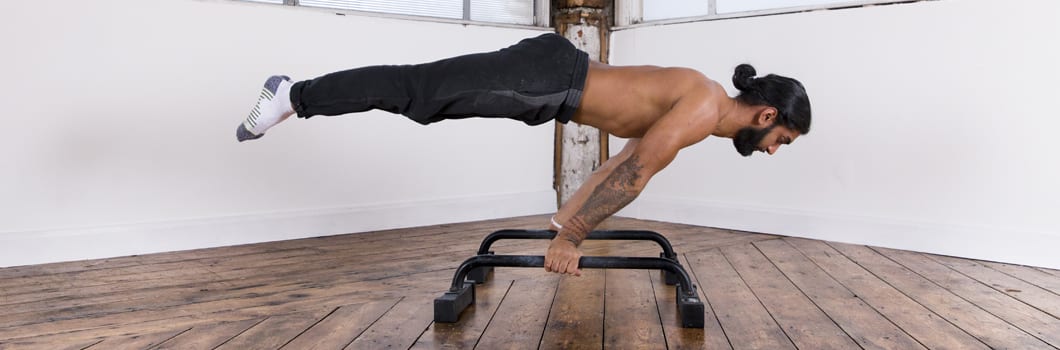 Parallettes bars guide for bodyweight and calisthenics workouts